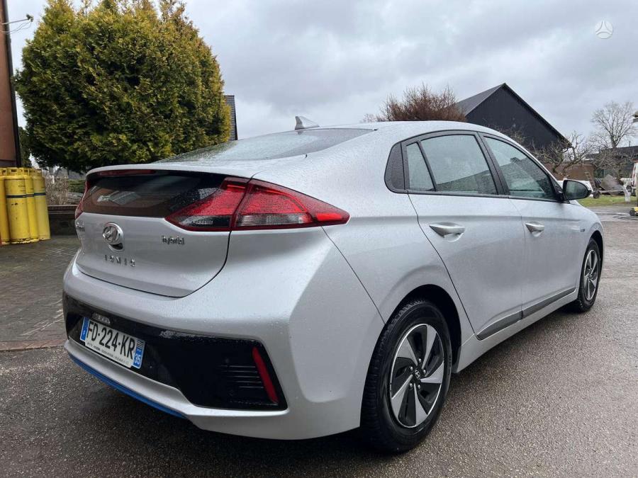 Grey Hyundai Ioniq 2019 in Taurage, with an engine capacity of 1.58 L and mileage of 176 thousand km for 8990 €, photo 6 on AUTOMOTO.COM.LV