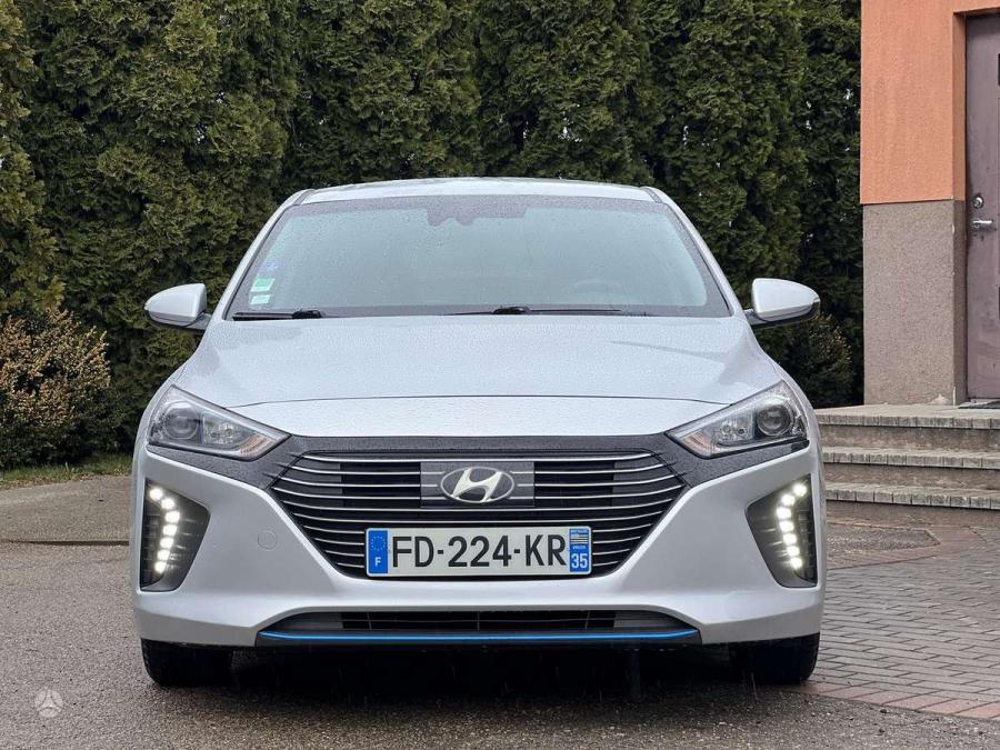 Grey Hyundai Ioniq 2019 in Taurage, with an engine capacity of 1.58 L and mileage of 176 thousand km for 8990 €, photo 9 on AUTOMOTO.COM.LV