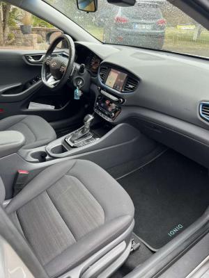Grey Hyundai Ioniq 2019 in Taurage, with an engine capacity of 1.58 L and mileage of 176 thousand km for 8990 €, photo 12 on AUTOMOTO.COM.LV