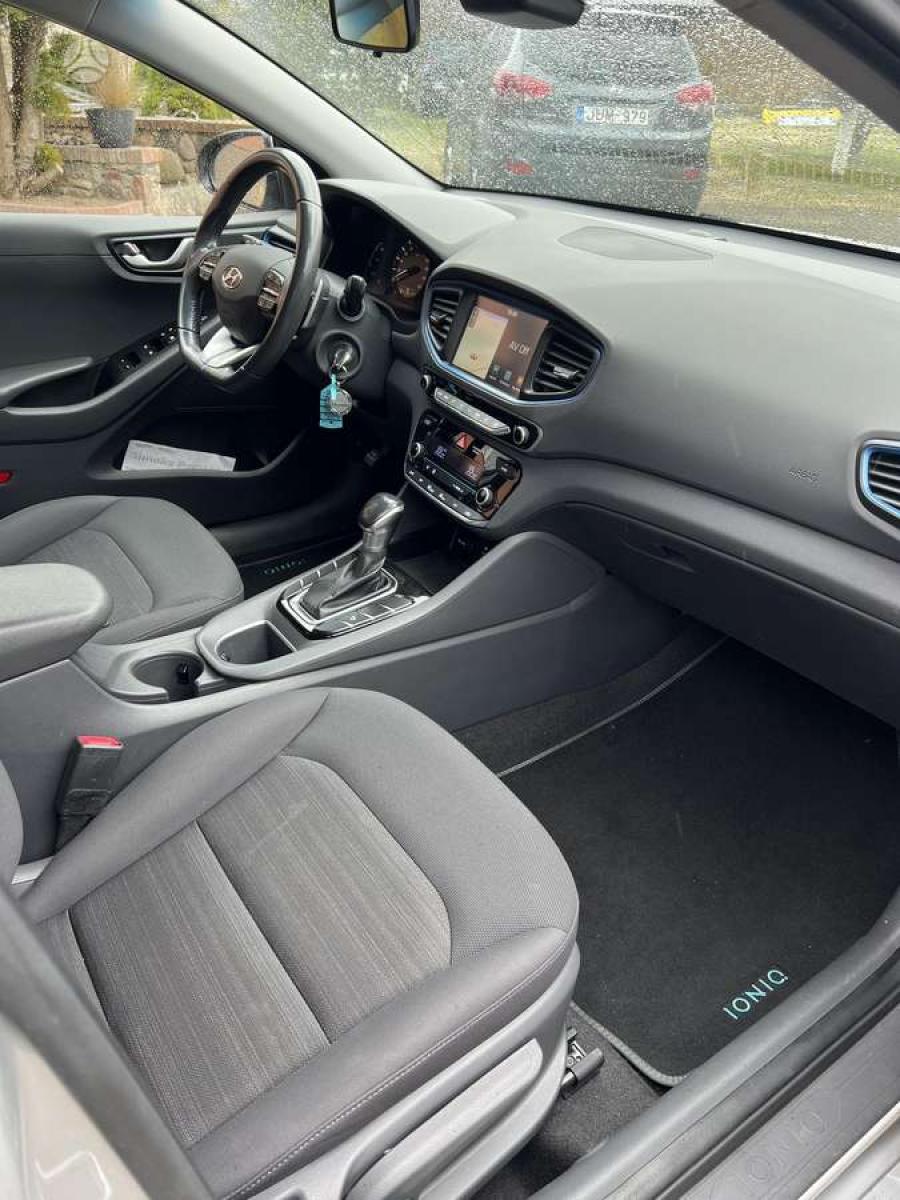 Grey Hyundai Ioniq 2019 in Taurage, with an engine capacity of 1.58 L and mileage of 176 thousand km for 8990 €, photo 12 on AUTOMOTO.COM.LV