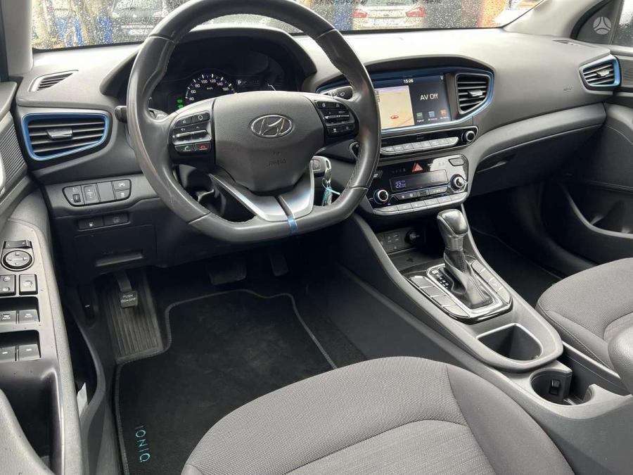 Grey Hyundai Ioniq 2019 in Taurage, with an engine capacity of 1.58 L and mileage of 176 thousand km for 8990 €, photo 13 on AUTOMOTO.COM.LV