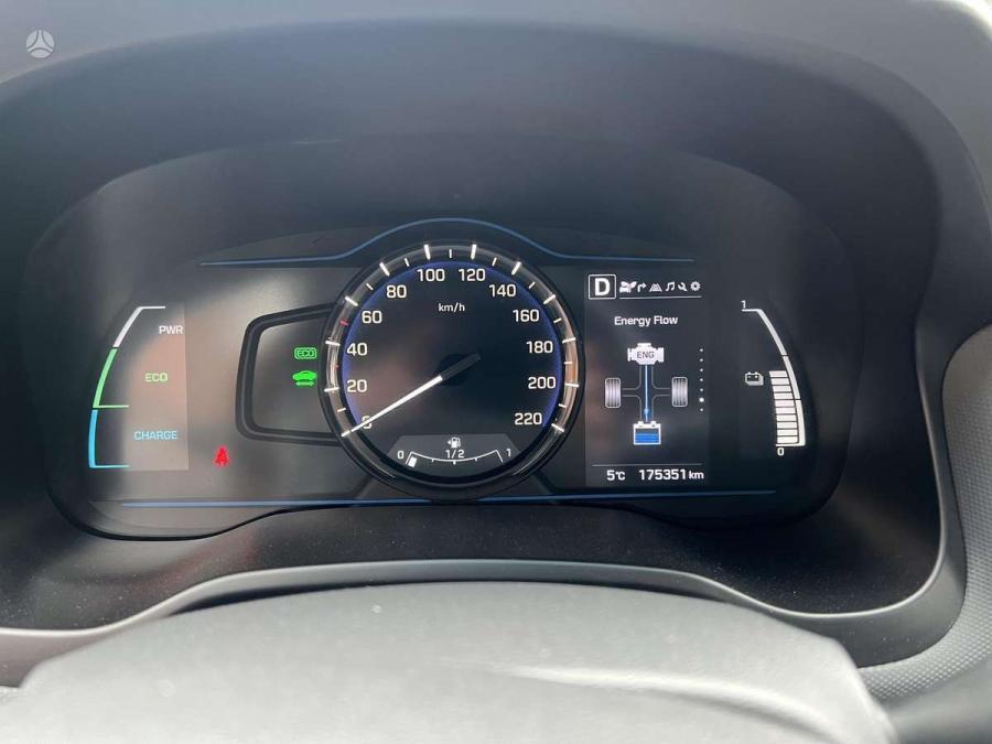 Grey Hyundai Ioniq 2019 in Taurage, with an engine capacity of 1.58 L and mileage of 176 thousand km for 8990 €, photo 21 on AUTOMOTO.COM.LV