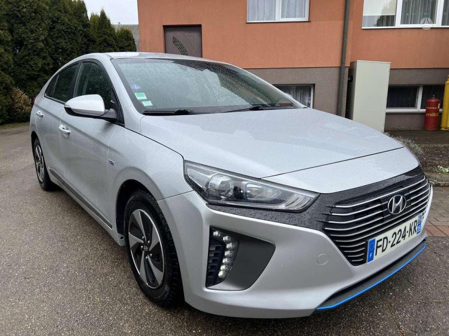 Grey Hyundai Ioniq 2019 in Taurage, with an engine capacity of 1.58 L and mileage of 176 thousand km for 8990 €, photo 23 on AUTOMOTO.COM.LV