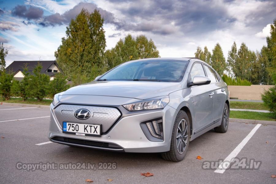 Серый Хендай Ioniq 2019 в Тарту, объемом двигателя 0.00 л и пробегом 62 тыс. км за 15990 €, фото 1 на AUTOMOTO.COM.LV
