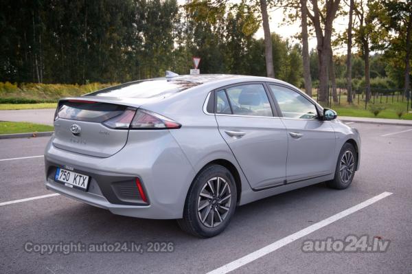 Pelēks Hyundai Ioniq 2019 Tartu, ar dzinēja tilpumu 0.00 L un nobraukumu 62 tūkst. km par 15990 €, foto 5 vietnē AUTOMOTO.COM.LV