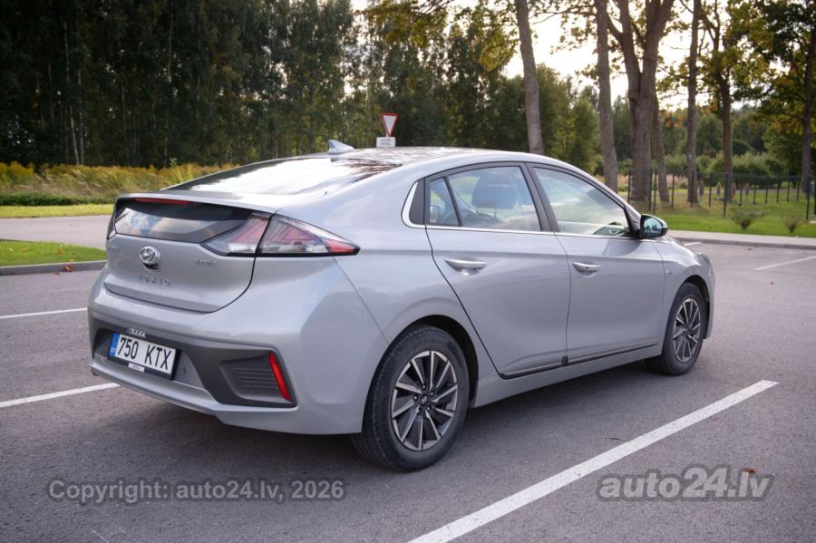 Серый Хендай Ioniq 2019 в Тарту, объемом двигателя 0.00 л и пробегом 62 тыс. км за 15990 €, фото 5 на AUTOMOTO.COM.LV