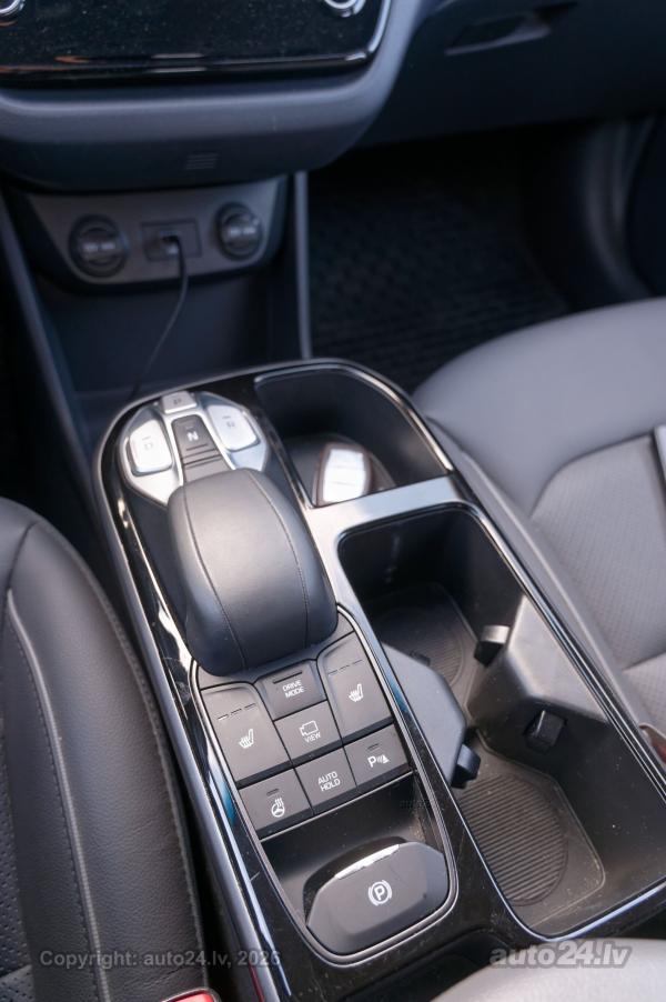 Pelēks Hyundai Ioniq 2019 Tartu, ar dzinēja tilpumu 0.00 L un nobraukumu 62 tūkst. km par 15990 €, foto 10 vietnē AUTOMOTO.COM.LV