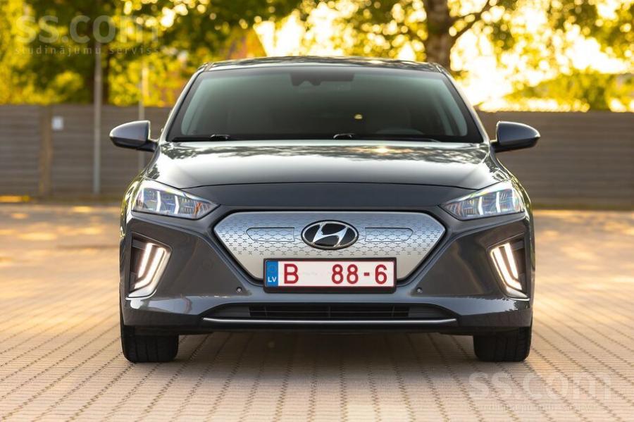 Pelēks Hyundai Ioniq 2020 Jelgava, ar dzinēja tilpumu 0.00 L un nobraukumu 88 tūkst. km par 18500 €, foto 19 vietnē AUTOMOTO.COM.LV