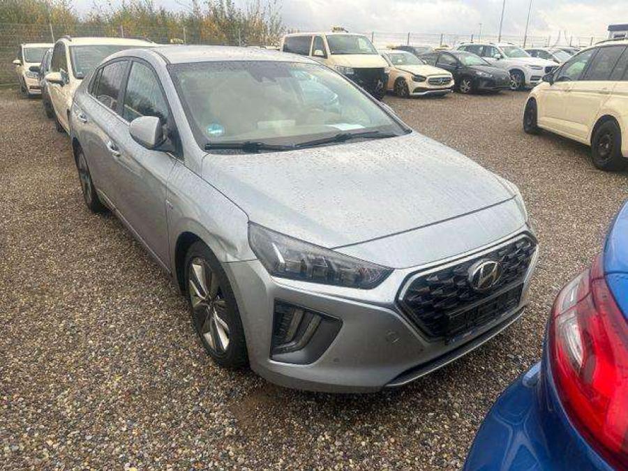 Grey Hyundai Ioniq 2020 in Vilnius, with an engine capacity of 1.58 L and mileage of 339 thousand km for 8399 €, photo 5 on AUTOMOTO.COM.LV