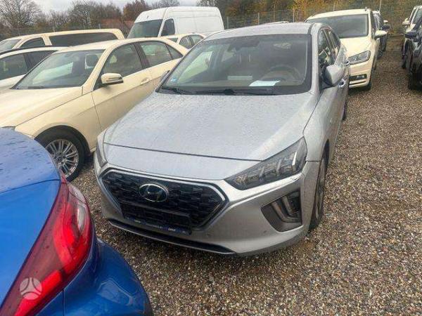 Grey Hyundai Ioniq 2020 in Vilnius, with an engine capacity of 1.58 L and mileage of 339 thousand km for 8399 €, photo 3 on AUTOMOTO.COM.LV