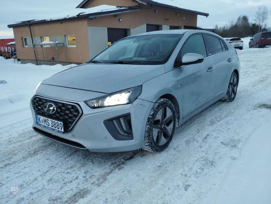 Серый Хендай Ioniq 2020 в Вильнюс, объемом двигателя 1.58 л и пробегом 342 тыс. км за 8799 €, фото 1 на AUTOMOTO.COM.LV