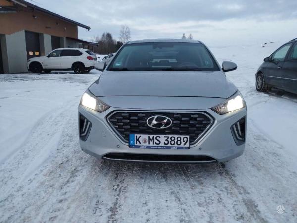 Pelēks Hyundai Ioniq 2020 Viļņa, ar dzinēja tilpumu 1.58 L un nobraukumu 342 tūkst. km par 8799 €, foto 2 vietnē AUTOMOTO.COM.LV