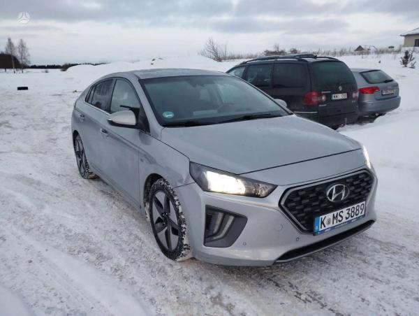 Pelēks Hyundai Ioniq 2020 Viļņa, ar dzinēja tilpumu 1.58 L un nobraukumu 342 tūkst. km par 8799 €, foto 3 vietnē AUTOMOTO.COM.LV