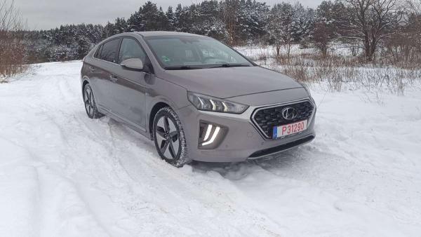 Серый Хендай Ioniq 2020 в Вильнюс, объемом двигателя 1.60 л и пробегом 60 тыс. км за 15600 €, фото 2 на AUTOMOTO.COM.LV