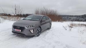 Grey Hyundai Ioniq 2020 in Vilnius, with an engine capacity of 1.60 L and mileage of 60 thousand km for 15600 €, photo 3 on AUTOMOTO.COM.LV