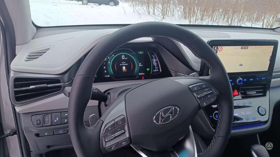 Grey Hyundai Ioniq 2020 in Vilnius, with an engine capacity of 1.60 L and mileage of 60 thousand km for 15600 €, photo 18 on AUTOMOTO.COM.LV
