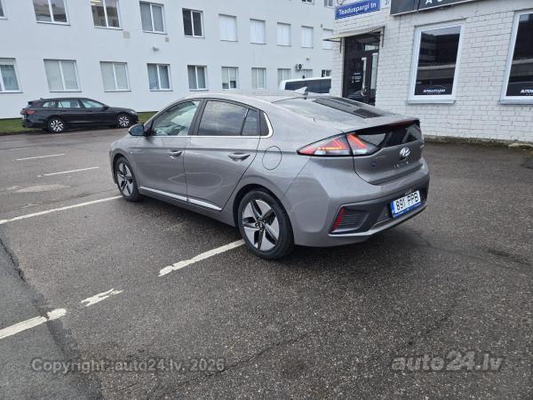 Серый Хендай Ioniq 2020 в Таллин, объемом двигателя 1.60 л и пробегом 96 тыс. км за 13990 €, фото 4 на AUTOMOTO.COM.LV