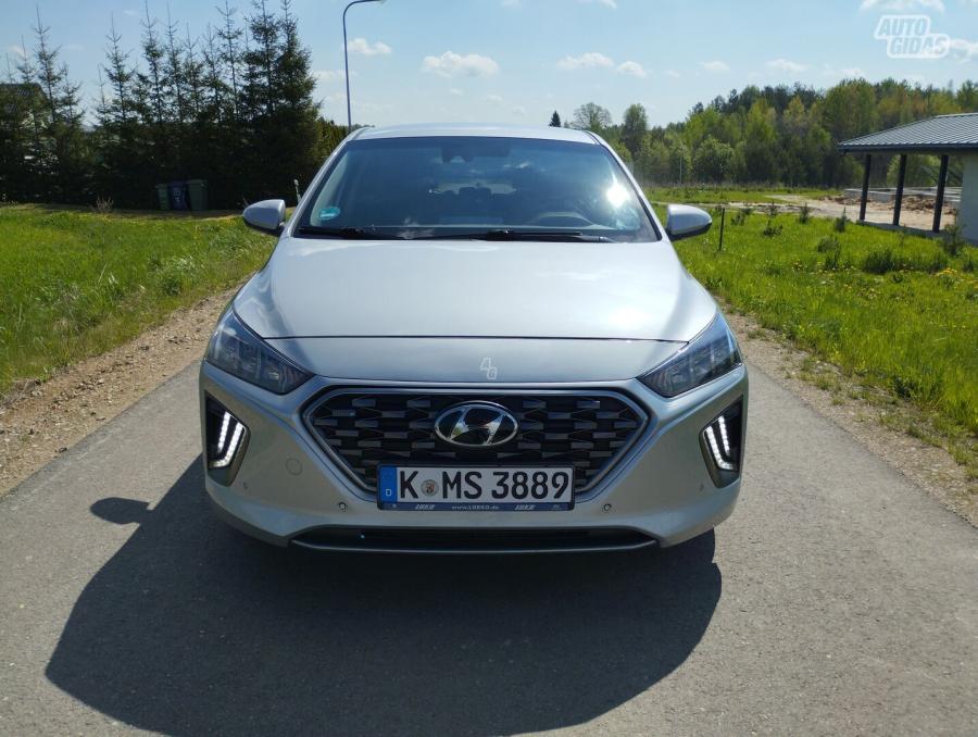 Pelēks Hyundai Ioniq 2020 Viļņa, ar dzinēja tilpumu 1.60 L un nobraukumu 343 tūkst. km par 9800 €, foto 3 vietnē AUTOMOTO.COM.LV
