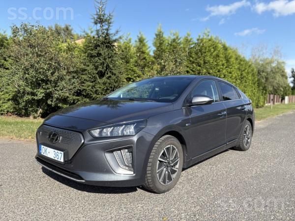 Pelēks Hyundai Ioniq 2020 Rīga, ar dzinēja tilpumu 1.60 L un nobraukumu 119 tūkst. km par 13500 €, foto  vietnē AUTOMOTO.COM.LV