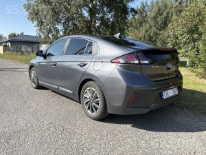 Серый Хендай Ioniq 2020 в Рига, объемом двигателя 1.60 л и пробегом 119 тыс. км за 13500 €, фото 3 на AUTOMOTO.COM.LV