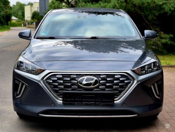Pelēks Hyundai Ioniq 2020 Viļņa, ar dzinēja tilpumu 1.58 L un nobraukumu 140 tūkst. km par 13400 €, foto 2 vietnē AUTOMOTO.COM.LV
