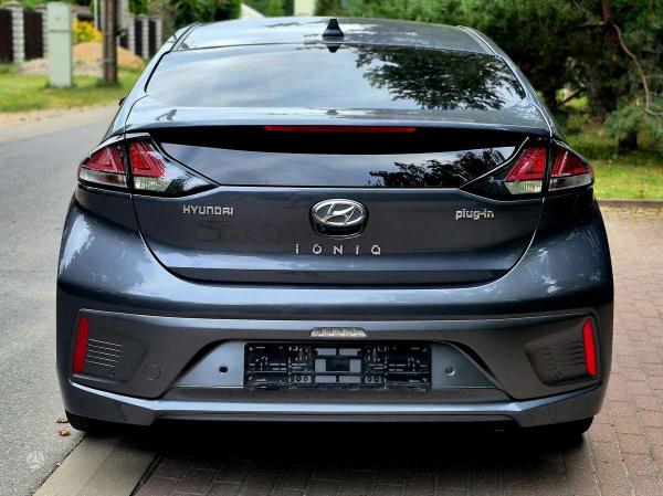 Pelēks Hyundai Ioniq 2020 Viļņa, ar dzinēja tilpumu 1.58 L un nobraukumu 140 tūkst. km par 13400 €, foto 5 vietnē AUTOMOTO.COM.LV