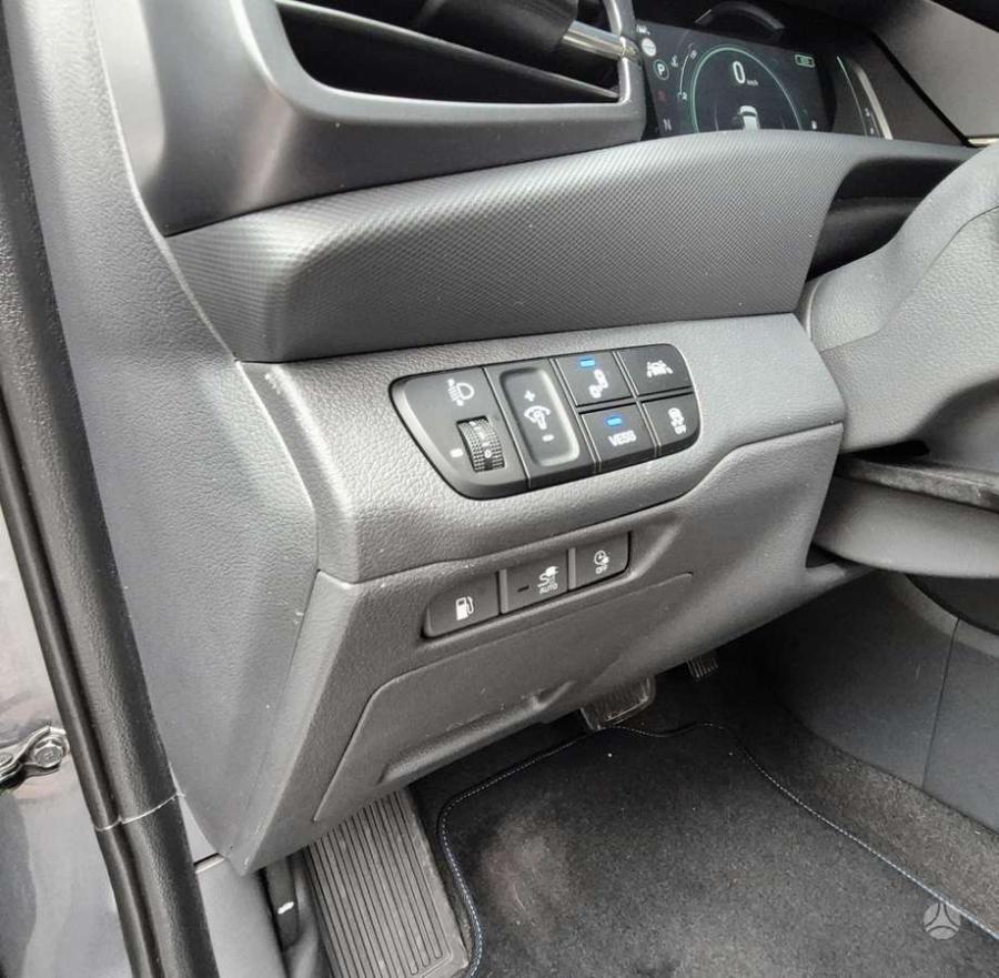 Pelēks Hyundai Ioniq 2020 Viļņa, ar dzinēja tilpumu 1.58 L un nobraukumu 140 tūkst. km par 13400 €, foto 16 vietnē AUTOMOTO.COM.LV