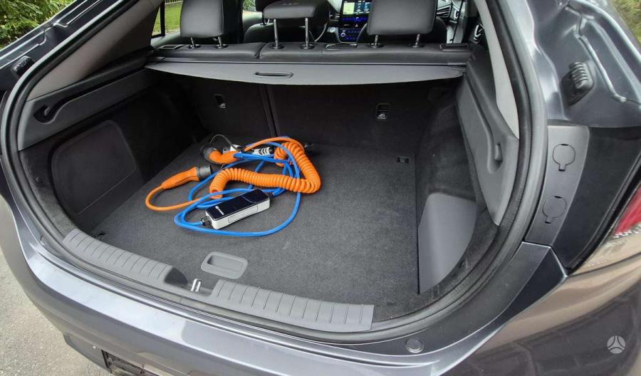 Pelēks Hyundai Ioniq 2020 Viļņa, ar dzinēja tilpumu 1.58 L un nobraukumu 140 tūkst. km par 13400 €, foto 23 vietnē AUTOMOTO.COM.LV
