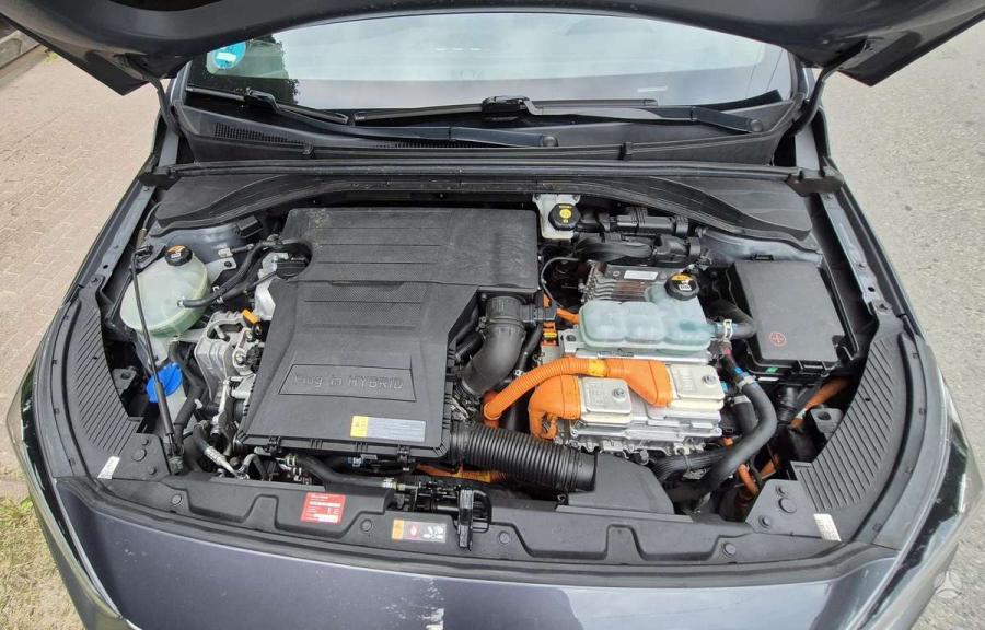 Pelēks Hyundai Ioniq 2020 Viļņa, ar dzinēja tilpumu 1.58 L un nobraukumu 140 tūkst. km par 13400 €, foto 24 vietnē AUTOMOTO.COM.LV