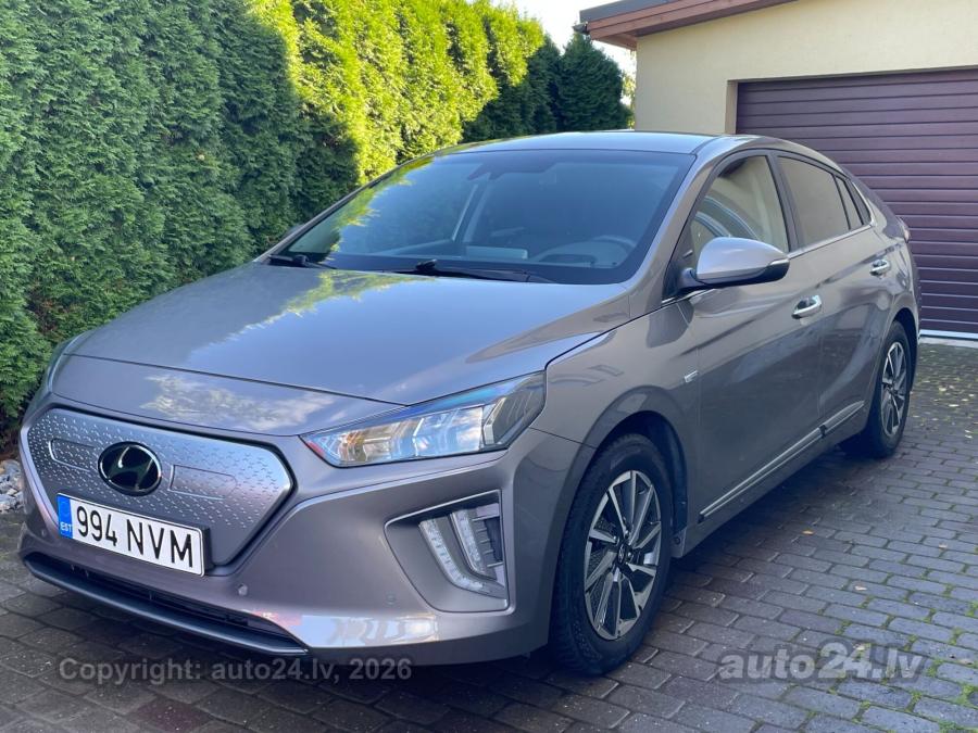 Pelēks Hyundai Ioniq 2020 Tallina, ar dzinēja tilpumu 0.00 L un nobraukumu 76 tūkst. km par 15990 €, foto 1 vietnē AUTOMOTO.COM.LV