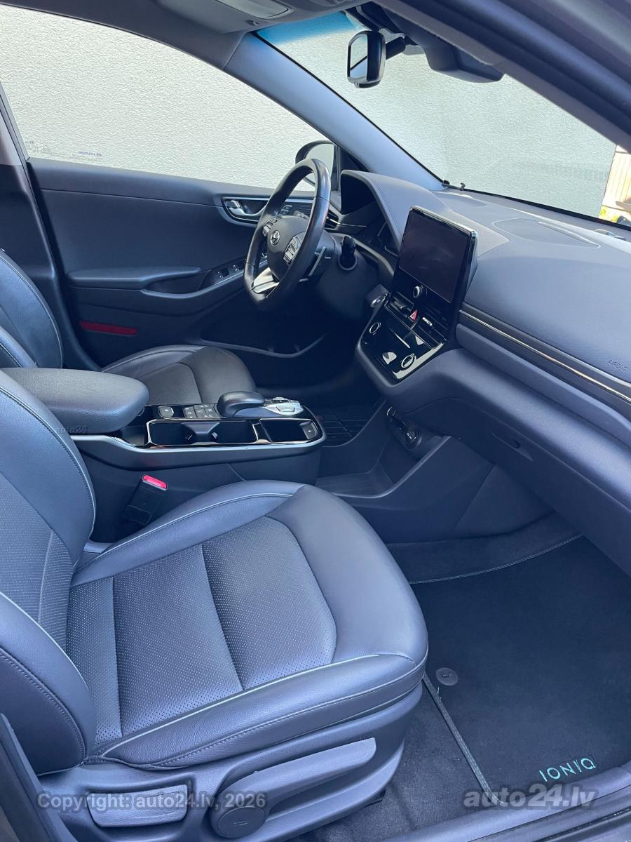 Pelēks Hyundai Ioniq 2020 Tallina, ar dzinēja tilpumu 0.00 L un nobraukumu 76 tūkst. km par 15990 €, foto 11 vietnē AUTOMOTO.COM.LV