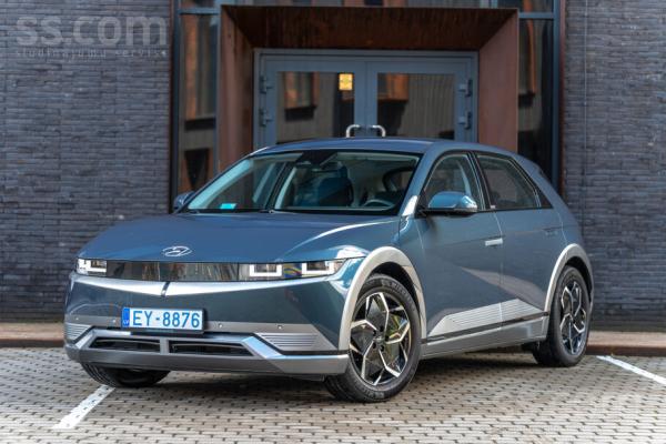 Серый Хендай Ioniq 2021 в Рига, объемом двигателя 0.00 л и пробегом 55 тыс. км за 28500 €, фото 1 на AUTOMOTO.COM.LV