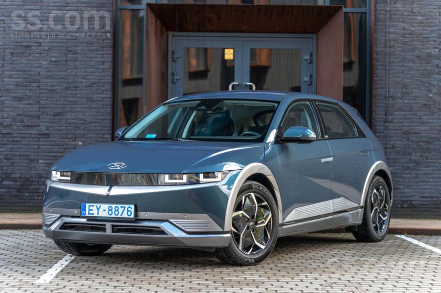 Серый Хендай Ioniq 2021 в Рига, объемом двигателя 0.00 л и пробегом 55 тыс. км за 28500 €, фото 1 на AUTOMOTO.COM.LV