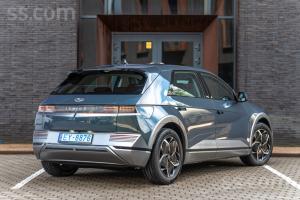 Серый Хендай Ioniq 2021 в Рига, объемом двигателя 0.00 л и пробегом 55 тыс. км за 28500 €, фото 4 на AUTOMOTO.COM.LV