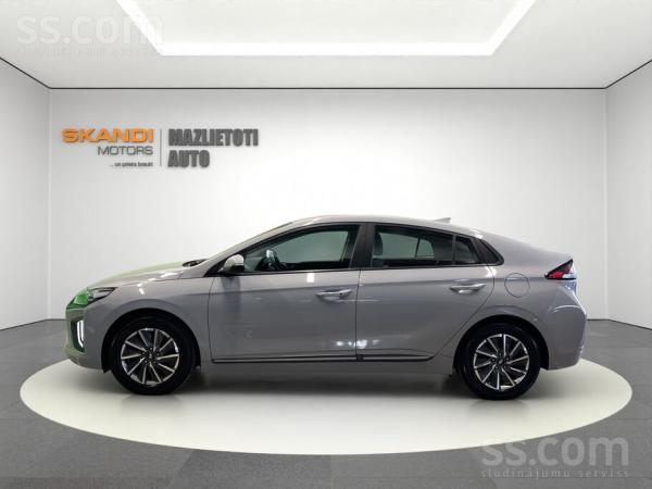 Pelēks Hyundai Ioniq 2021 Rīga, ar dzinēja tilpumu 1.60 L un nobraukumu 41 tūkst. km par 14690 €, foto 3 vietnē AUTOMOTO.COM.LV