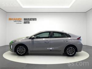 Grey Hyundai Ioniq 2021 in Riga, with an engine capacity of 1.60 L and mileage of 41 thousand km for 14690 €, photo 4 on AUTOMOTO.COM.LV