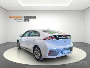 Grey Hyundai Ioniq 2021 in Riga, with an engine capacity of 1.60 L and mileage of 41 thousand km for 14690 €, photo 5 on AUTOMOTO.COM.LV