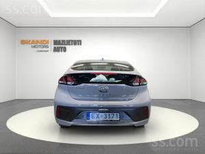 Grey Hyundai Ioniq 2021 in Riga, with an engine capacity of 1.60 L and mileage of 41 thousand km for 14690 €, photo 6 on AUTOMOTO.COM.LV