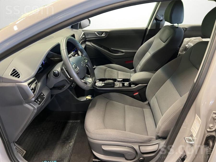 Grey Hyundai Ioniq 2021 in Riga, with an engine capacity of 1.60 L and mileage of 41 thousand km for 14690 €, photo 10 on AUTOMOTO.COM.LV