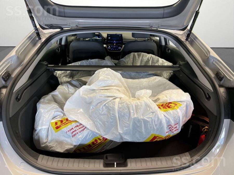 Grey Hyundai Ioniq 2021 in Riga, with an engine capacity of 1.60 L and mileage of 41 thousand km for 14690 €, photo 17 on AUTOMOTO.COM.LV