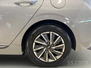 Grey Hyundai Ioniq 2021 in Riga, with an engine capacity of 1.60 L and mileage of 41 thousand km for 14690 €, photo 18 on AUTOMOTO.COM.LV