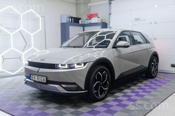 Серый Хендай Ioniq 2021 в Рига, объемом двигателя 0.00 л и пробегом 81 тыс. км за 24890 €, фото 4 на AUTOMOTO.COM.LV