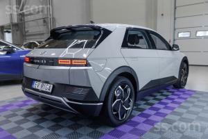 Grey Hyundai Ioniq 2021 in Riga, with an engine capacity of 0.00 L and mileage of 81 thousand km for 24890 €, photo 10 on AUTOMOTO.COM.LV