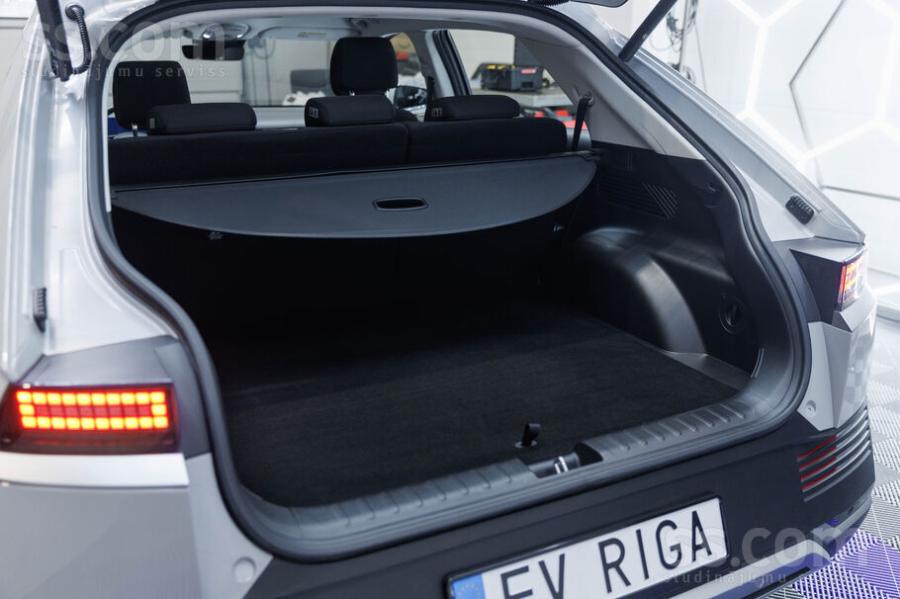 Grey Hyundai Ioniq 2021 in Riga, with an engine capacity of 0.00 L and mileage of 81 thousand km for 24890 €, photo 13 on AUTOMOTO.COM.LV