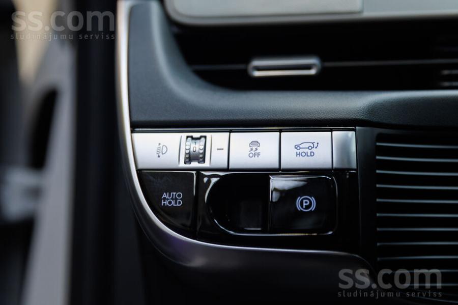 Grey Hyundai Ioniq 2021 in Riga, with an engine capacity of 0.00 L and mileage of 81 thousand km for 24890 €, photo 19 on AUTOMOTO.COM.LV