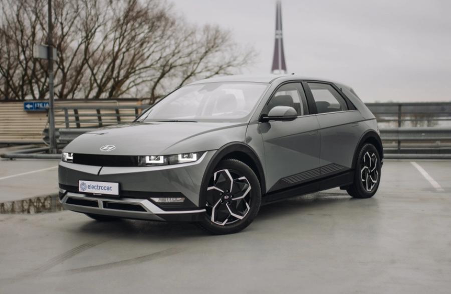 Pelēks Hyundai Ioniq 2022 Rīga, ar dzinēja tilpumu 0.00 L un nobraukumu 35 tūkst. km par 29500 €, foto 1 vietnē AUTOMOTO.COM.LV