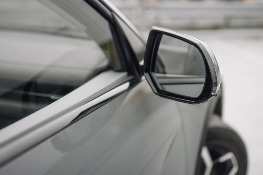 Pelēks Hyundai Ioniq 2022 Rīga, ar dzinēja tilpumu 0.00 L un nobraukumu 35 tūkst. km par 29500 €, foto 3 vietnē AUTOMOTO.COM.LV