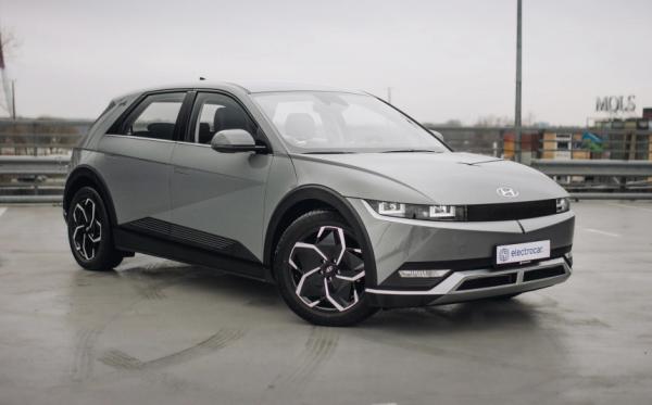 Серый Хендай Ioniq 2022 в Рига, объемом двигателя 0.00 л и пробегом 35 тыс. км за 29500 €, фото 6 на AUTOMOTO.COM.LV