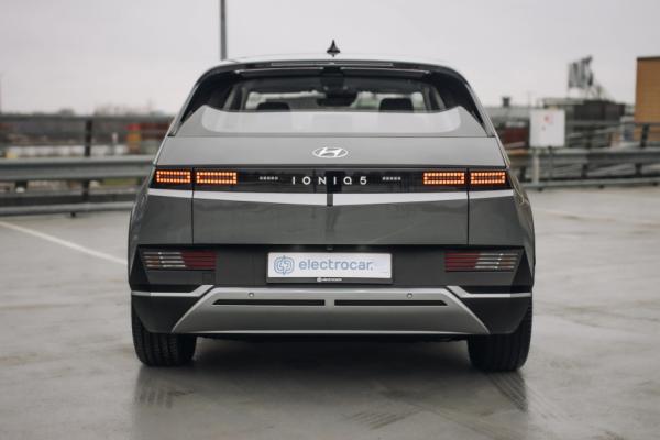 Серый Хендай Ioniq 2022 в Рига, объемом двигателя 0.00 л и пробегом 35 тыс. км за 29500 €, фото 10 на AUTOMOTO.COM.LV