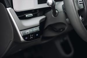 Pelēks Hyundai Ioniq 2022 Rīga, ar dzinēja tilpumu 0.00 L un nobraukumu 35 tūkst. km par 29500 €, foto 14 vietnē AUTOMOTO.COM.LV